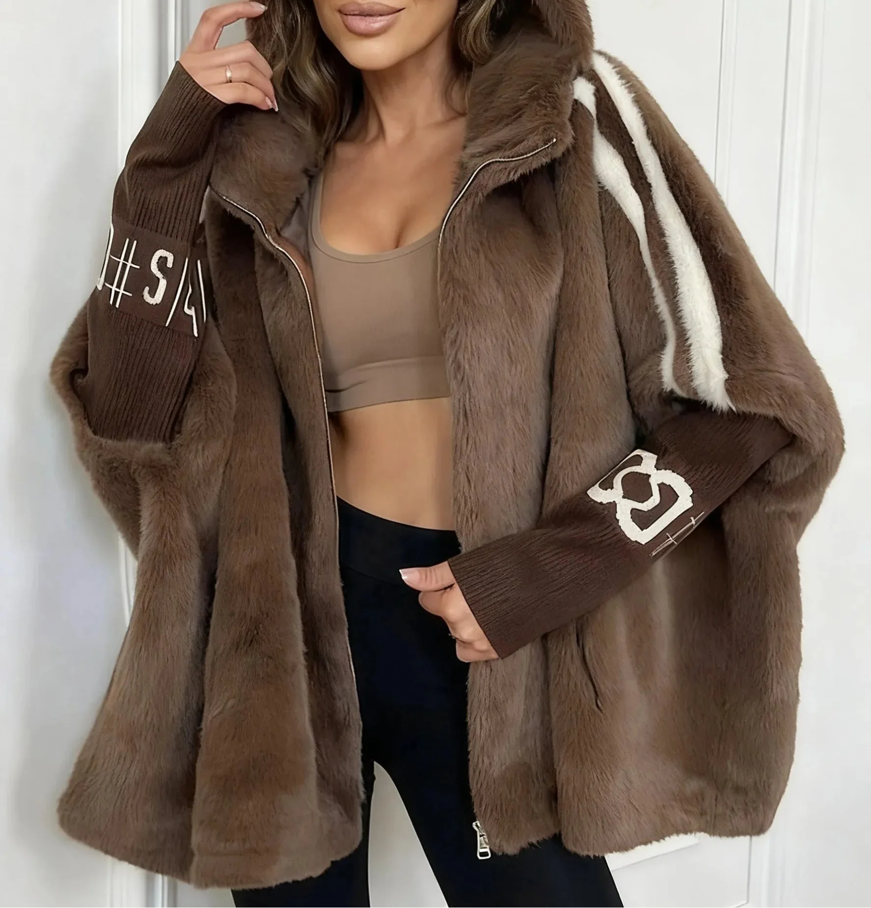 Miralía | Chaqueta Oversize con Capucha – Alejandra Madrid